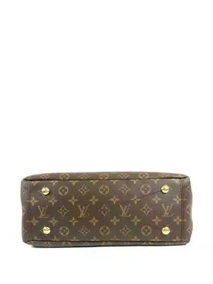 LOUIS VUITTON Pallas Handbag - Brown