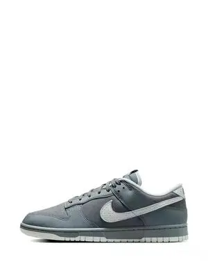 Nike Dunk Low Retro Sneakers - Grey