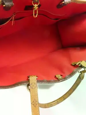 LOUIS VUITTON Onthego Monogram Giant Reverse Tote Bag