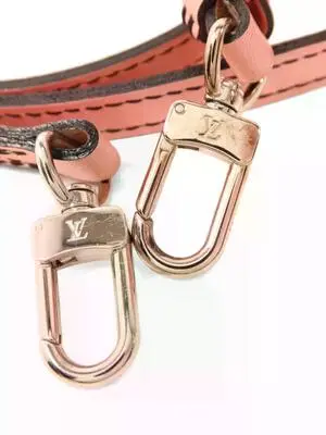 LOUIS VUITTON Petite Malle Épi Leather Chain-flower Cross Body Bag - Pink