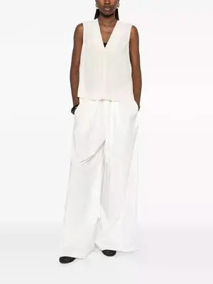 Momoni Juana V-neck Sleeveless Blouse With Gathered Detailing