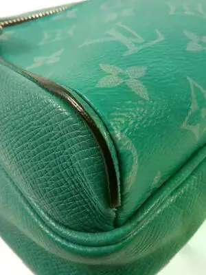 LOUIS VUITTON Outdoor Taigarama Messenger Bag
