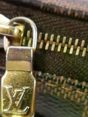 LOUIS VUITTON Damier Ebene Chain Shoulder Bag