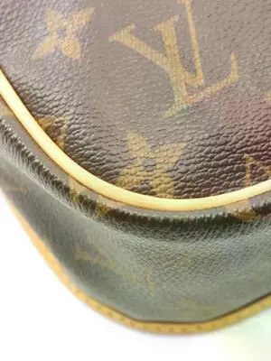 LOUIS VUITTON Bosforo Messenger Bag