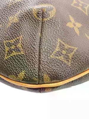 LOUIS VUITTON Monogram Shoulder Bag