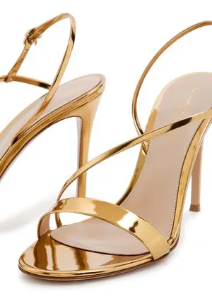GIANVITO ROSSI Manhattan 95 Metallic Leather Sandals - Gold