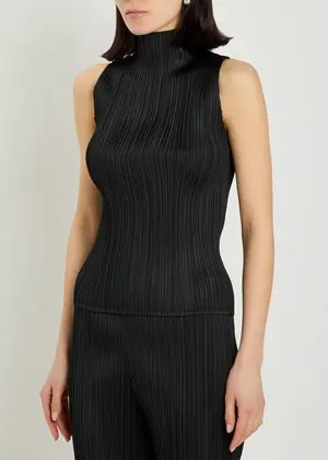 Issey Miyake Sleeveless Mock Neck Top - Black