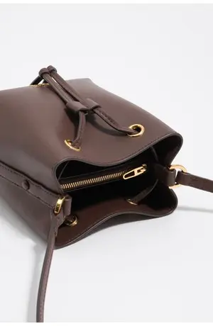 Bimba Y Lola Chihuahua Mini Bucket Bag