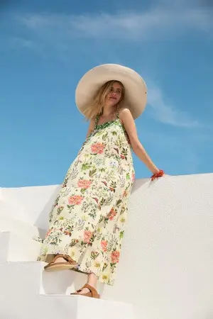 RO'S GARDEN Embroidered Maxi Dress