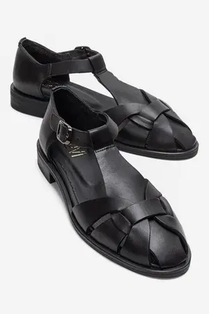 FOREVER & ALWAYS SHOES Dexara Leather Sandal - Black