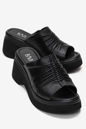 FOREVER & ALWAYS SHOES Nellie Leather Platform Sandal