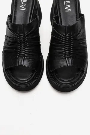 FOREVER & ALWAYS SHOES Nellie Leather Platform Sandal