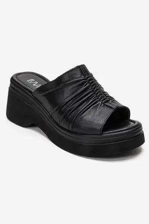 FOREVER & ALWAYS SHOES Nellie Leather Platform Sandal