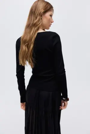 H&m Fitted Square-neck Fine Knit Long-sleeved Top - Black