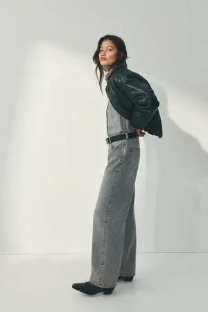 H&m Baggy High Waist Jeans With Ripped Knees - Light Gray