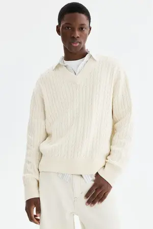 H&m Regular Fit Cable-knit V-neck Jumper