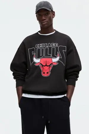 H&M Oversized Fit Printed Sweatshirt - Black/nba