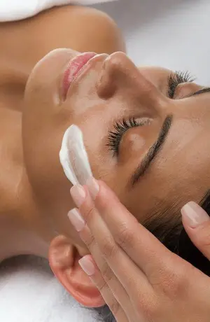 BIO-THERAPEUTIC Brighten + Hydrate Cream