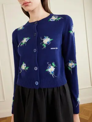SHUSHU/TONG Cropped Embroidered Wool Cardigan