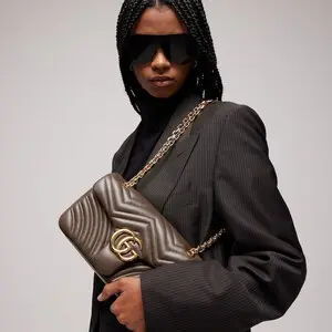 Gucci Gg Marmont Medium Shoulder Bag In Leather - Brown