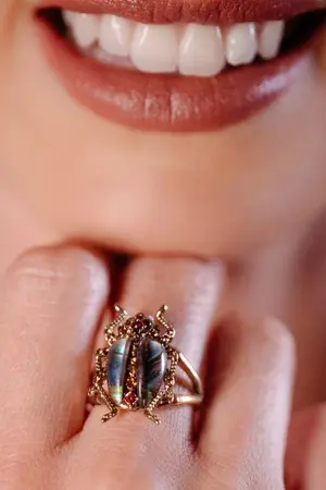 BILL SKINNER STUDIO Bejewelled Beetle Ring - Bettle