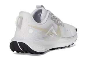 Nike Pegasus Trail 5 Shoes - Gray