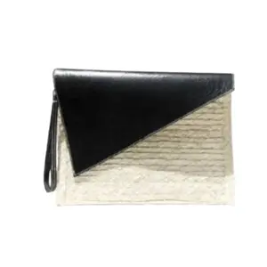UP-FUSE Bay Clutch - Black