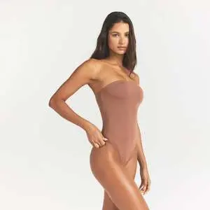 SKIMS Strapless Bodysuit