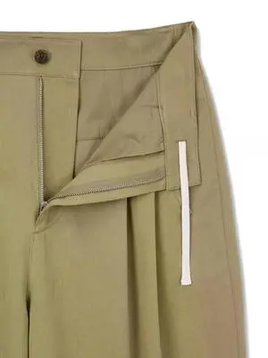 STUDIO TOMBOY Pleated Cotton Tailored Shorts - Neutrals