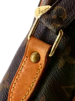 LOUIS VUITTON Monogram Canvas Messenger Bag