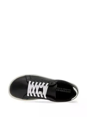 GROUNDIES Round-toe Lace-up Sneakers