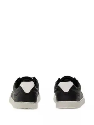GROUNDIES Round-toe Lace-up Sneakers