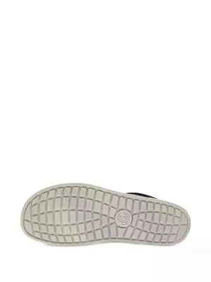 GROUNDIES Round-toe Lace-up Sneakers