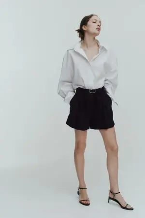 H&m Pleated Textured Weave Shorts - Black