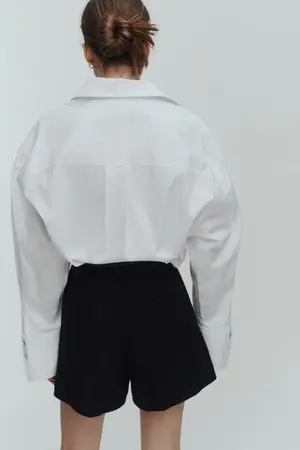 H&m Pleated Textured Weave Shorts - Black