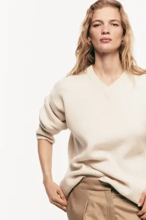 H&m Wool-blend V-neck Jumper - Cream