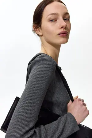 H&m Ribbed Cardigan With Scalloped Button Placket