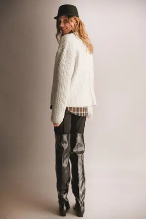 H&m Cable Knit Jumper With Ribbed Crew Neck And Dropped Shoulders - Light Gray