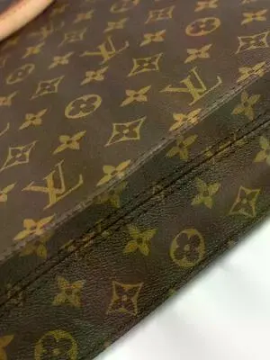 LOUIS VUITTON Sac Plat Monogram Tote Bag