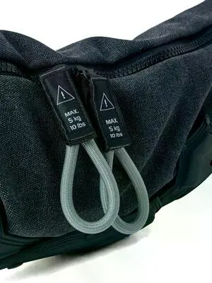 INNERRAUM Object M07 Technical-detail Messenger Bag