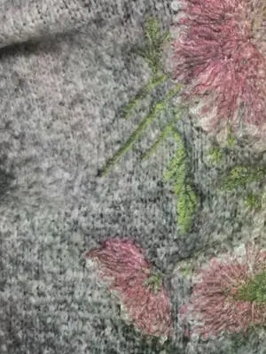 Avant Toi Floral Embroidered Sweater
