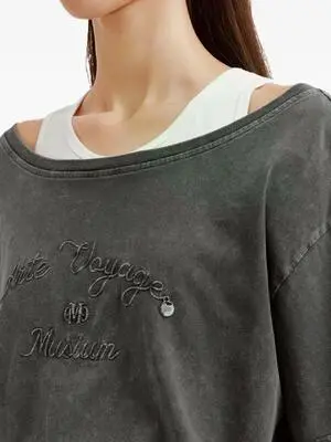 MUSIUM DIV. Layered Logo Embroidered T-shirt