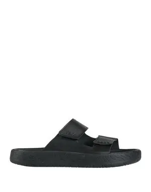 VEJA Pebbled-leather Sandals