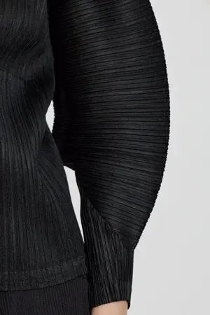 Issey Miyake Sculptural Pleated Zip-up Cardigan