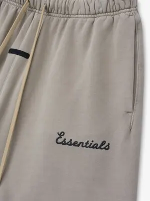 ESSENTIALS Bermuda Training Classic Shorts