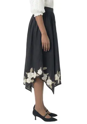 AREA STARS Black Floral-hem Midi Skirt