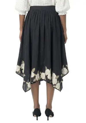 AREA STARS Black Floral-hem Midi Skirt
