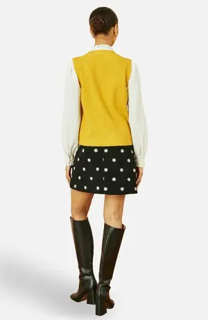 YUMI Cable Knit Sleeveless Jumper
