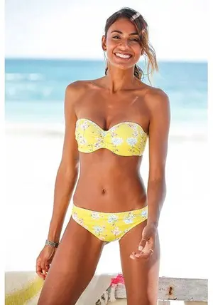 LASCANA Classic Bikini Bottom With Floral Print
