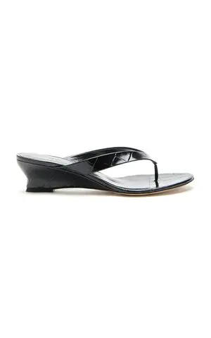 Le Monde Beryl Micro Wedge Croc-effect Leather Thong Sandals - Black